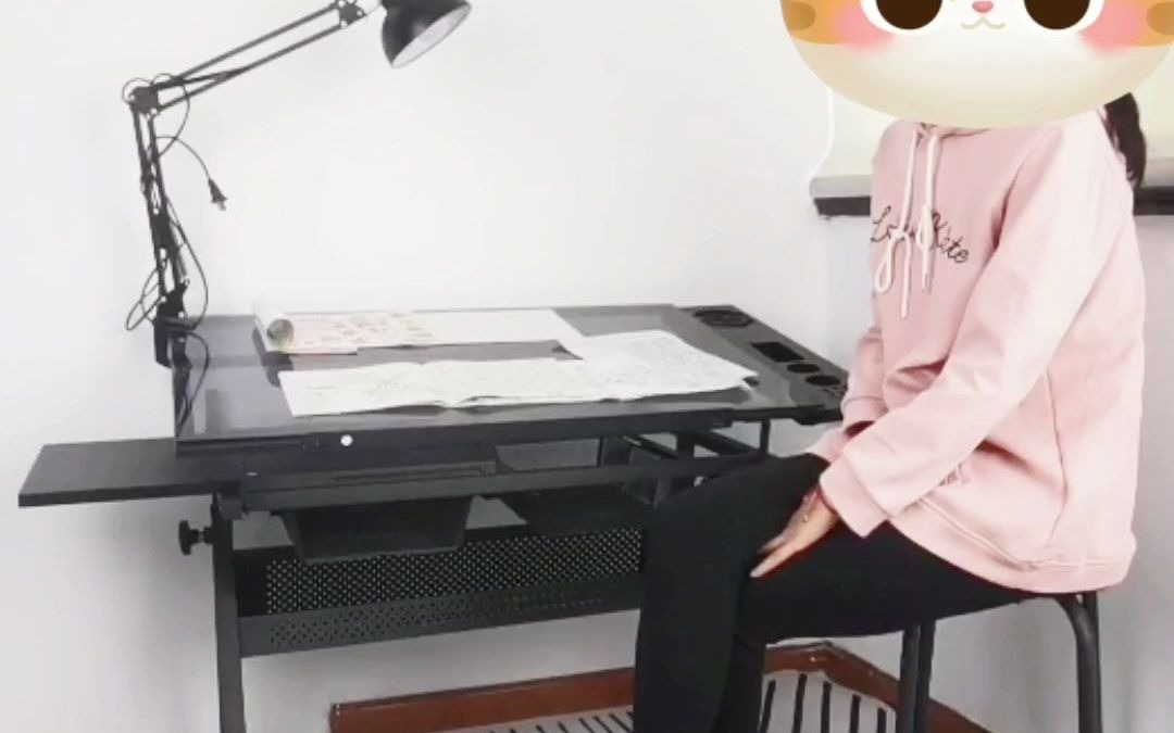 玻璃绘画桌,不仅颜值高,而且可以培养画画的兴趣爱好