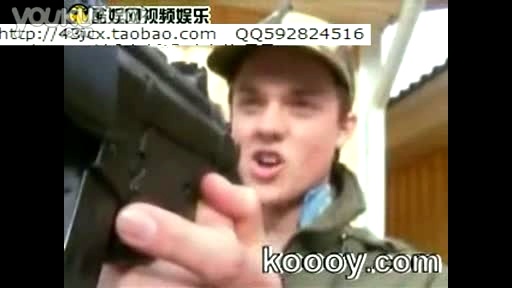 视频: 爆笑外国真人版CS,手纸当炸药包