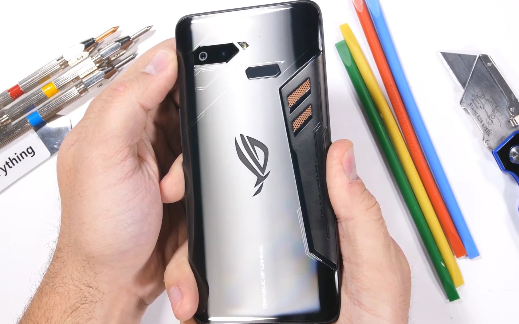 ROG Phone玩家国度手机耐用性测试[生肉]