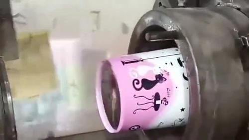 你们知道塑料垃圾桶是怎么制作的么,想不到技术含量这么高