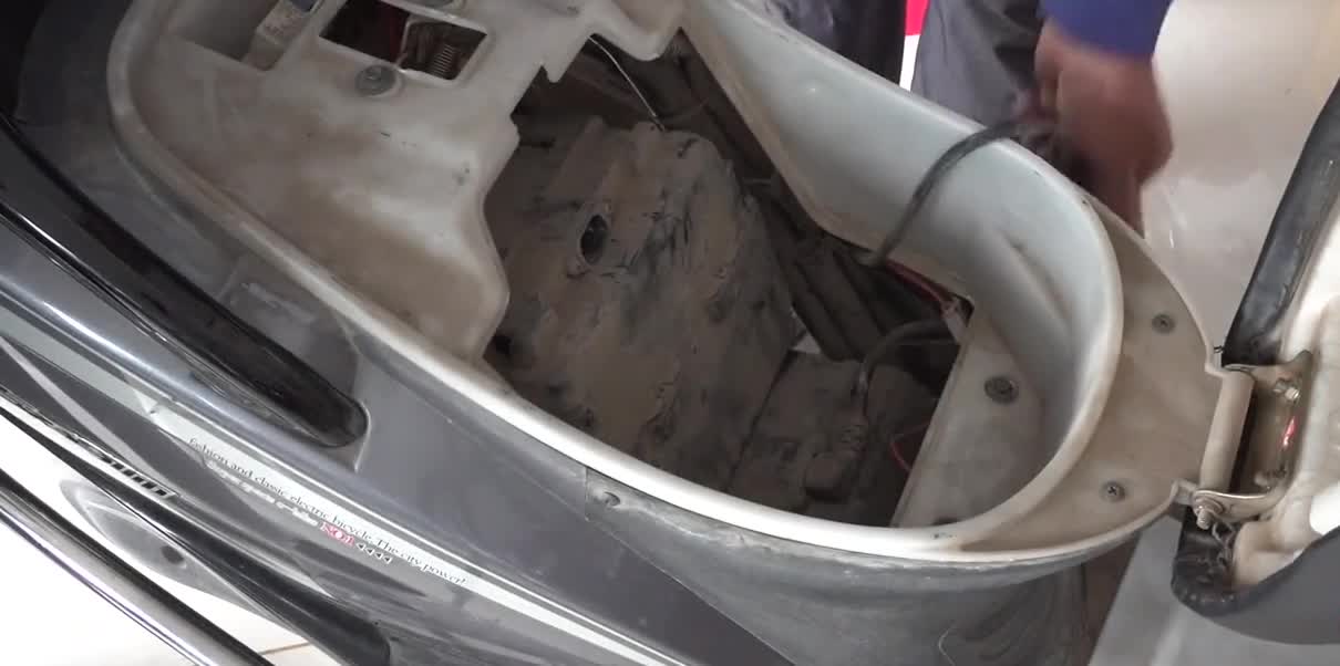 电动车电池拿下来,怎么接线充电使用?这样电瓶能有很多用处