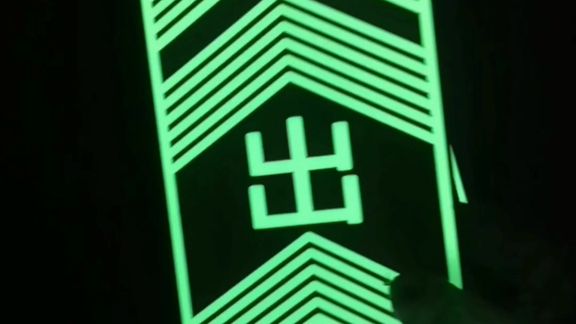 地铁里用的逃生疏散标识 #蓄光自发光标志牌 #地铁逃生 #夜光效果