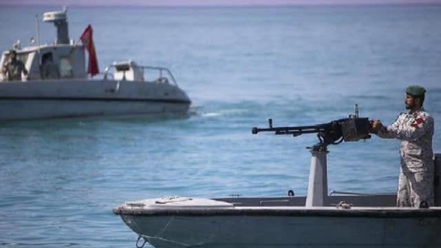 美放狠话谁支援伊朗就打谁,俄罗斯:2万军火已到达,伊朗迎来最强援助