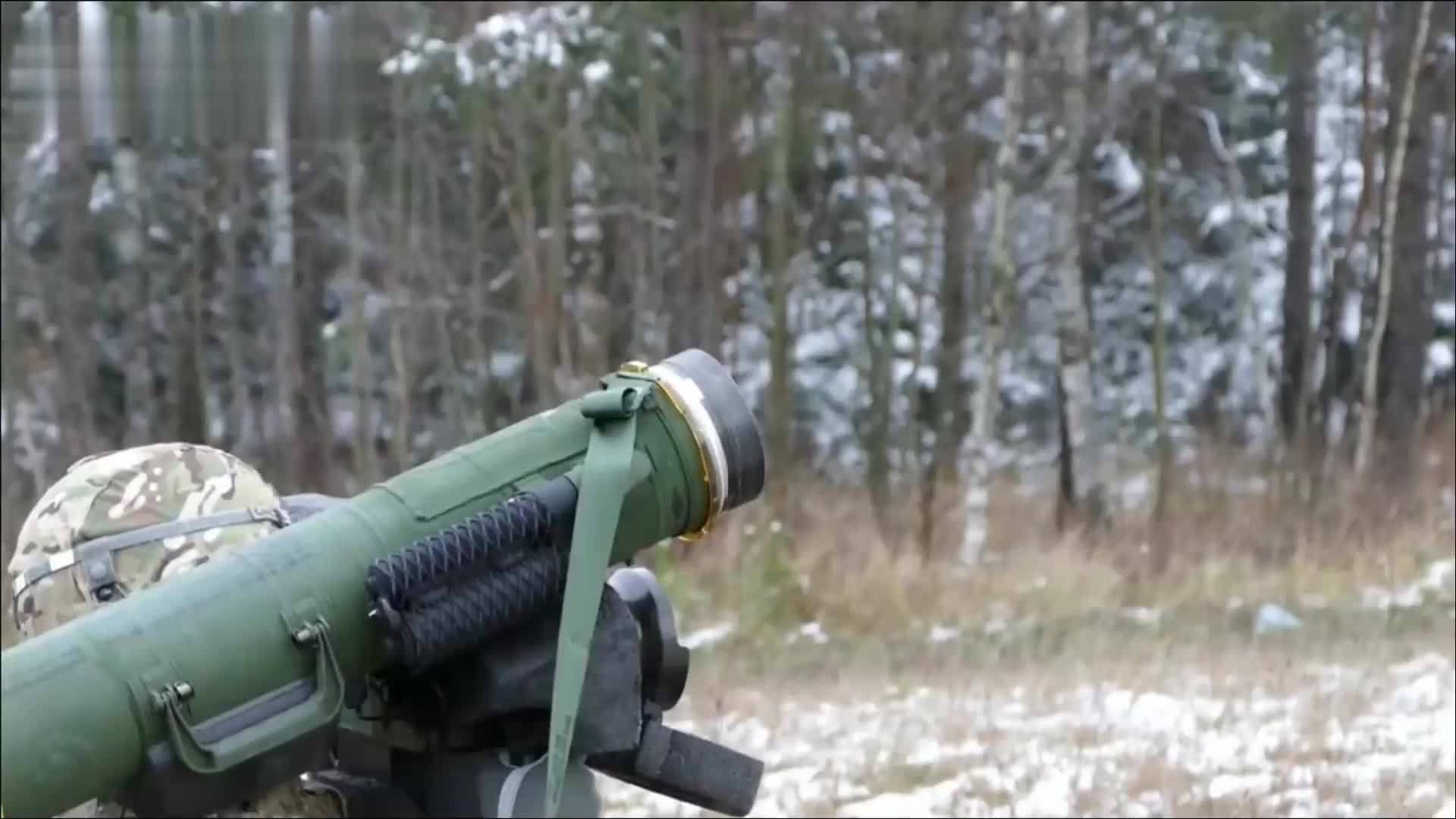 标枪便携反坦克导弹美军新型单兵利器,全自动导引发射后不用管