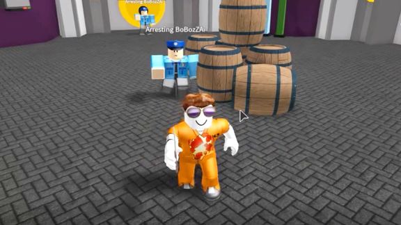 波波仔解说 roblox 虚拟世界“逃离监狱模拟器”:和警察对拳!