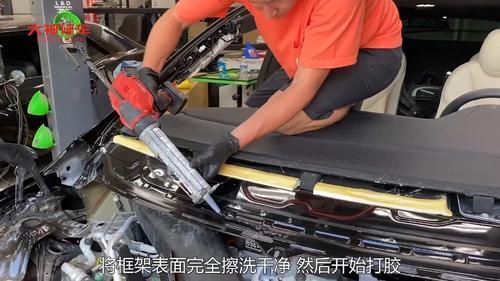 修复特斯拉MODELX第10集,安装前风挡玻璃,改装碳纤维包围套件