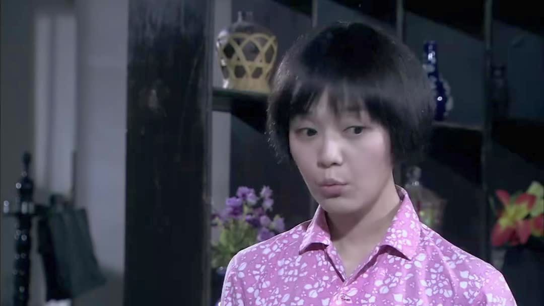 女儿忘带课本被骂,拿出成绩单向母亲证明,母亲:遇到鬼了