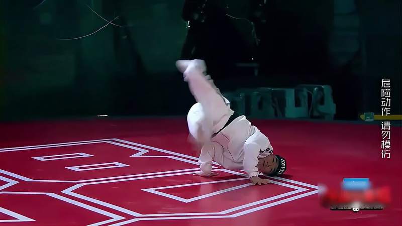 杨凯这段街舞动作真是太高能了,难怪宋茜全场惊呼不断丨街舞团