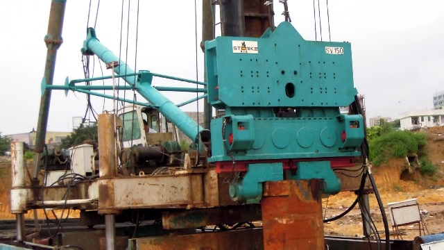 广东力源SV150液压振动锤施工现场
