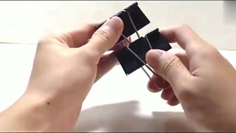 5个制作手机支架的方法,在家自己就能做,超级简单!