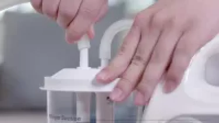 便携式吸痰器 7E-C 使用视频.mp4