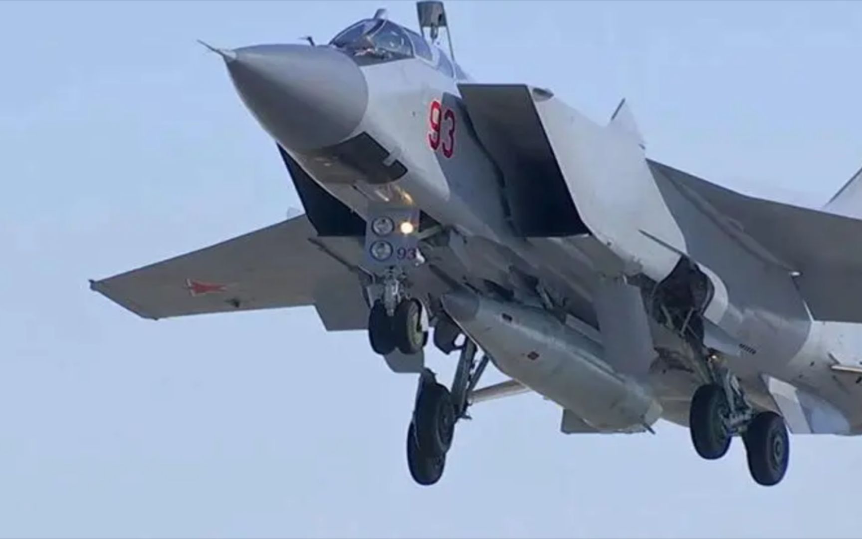 比俄军匕首还要厉害?中国女总师设计的这款导弹,萨德都无可奈何