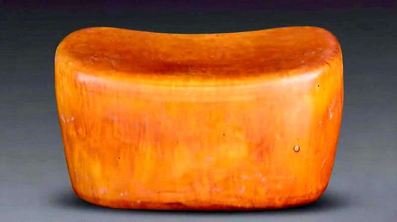 祖辈是老中医,传下一个玉枕,主持人竖起大拇指,惊呼:值千金!