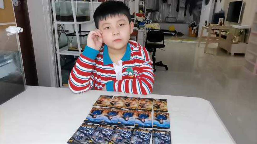 开箱斗罗大陆卡牌,能集齐史莱克七怪吗,有封号斗罗吗