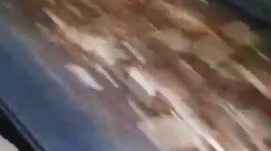 ...松树皮植物料粉碎机粉碎以后的锯末可以压制成木板,做颗粒,不愁用途...