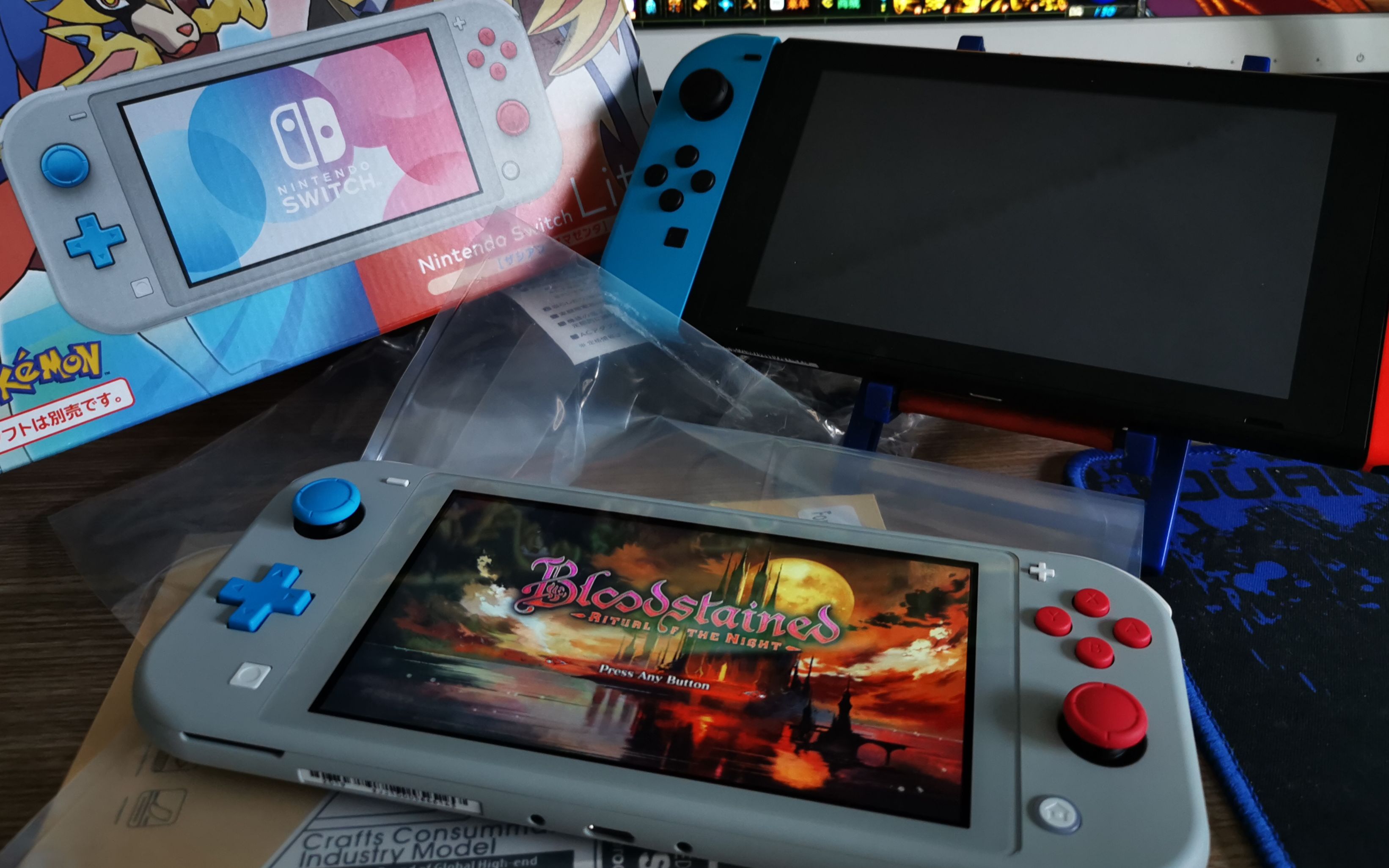 [掌机开箱]日版-Switch Lite 精灵宝可梦剑盾限定