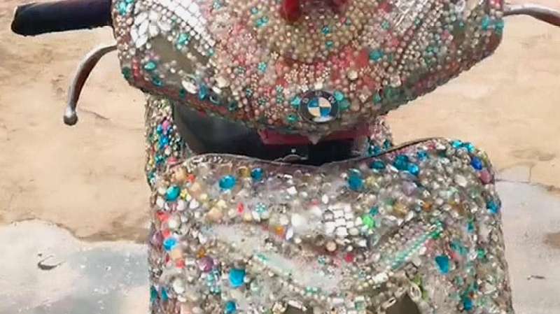 第一次见人把电动车改装成这样,绝对的养眼,佩服!