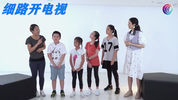 亲子教育:玩个石头剪刀布,竟也要做热身运动!小孩们一头雾水