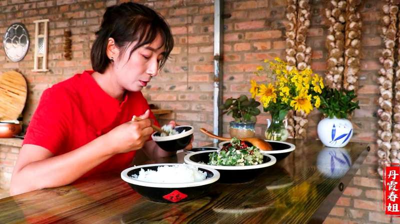 陕西名吃养生菜“小白菜烩豆腐”做法简单,大人小孩都爱吃