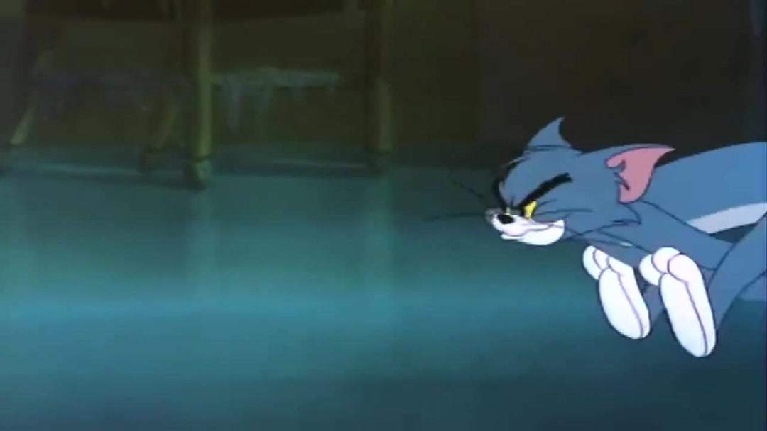 猫和老鼠全集:汤姆冰上抓杰瑞,上演冰上斗争。