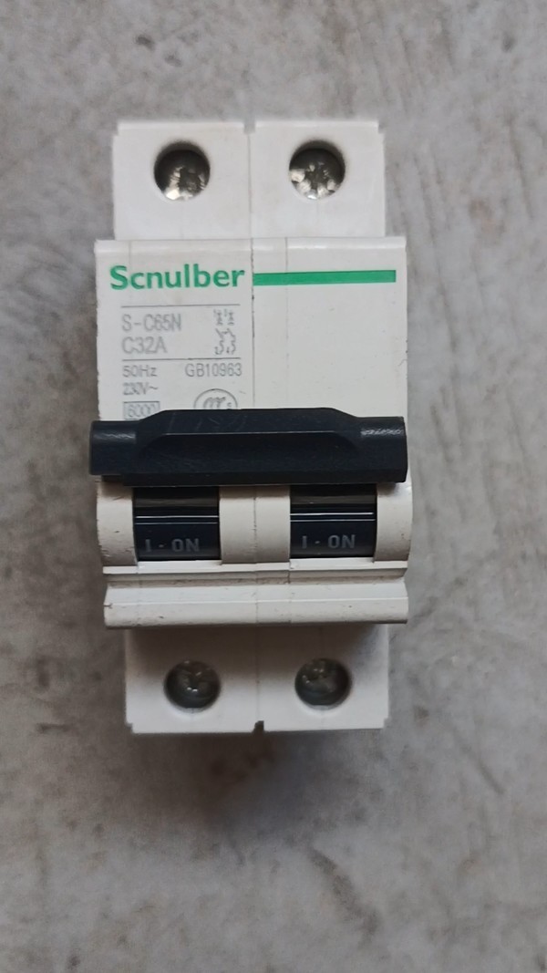 电气元件,断路器!