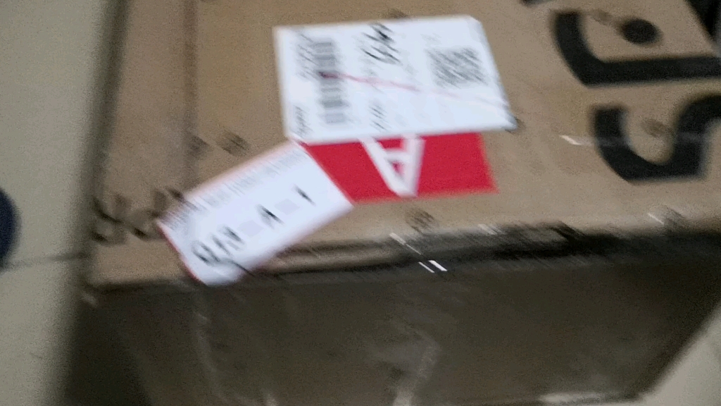 4000块的switch+卡带开箱视频