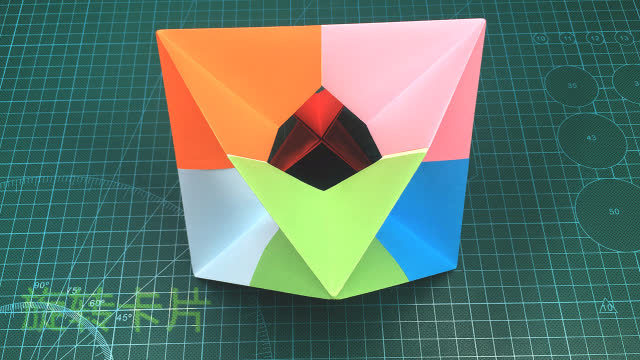 可以玩的折纸来了!组合旋转卡片,一吹就转!