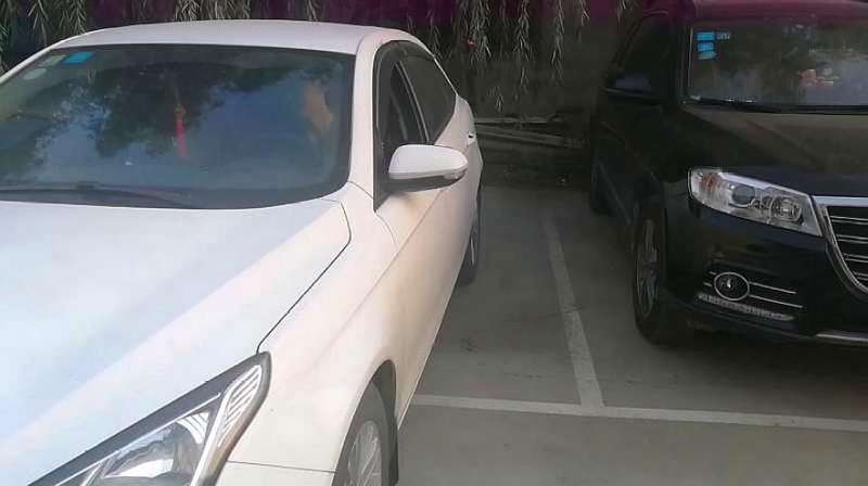 简单3步倒车入库,老司机现场演示,车位再小也不怕