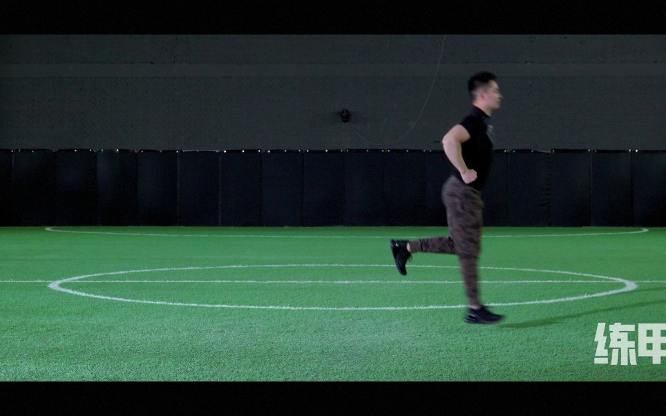 LJP少儿体能训练-前滚翻接单脚跳