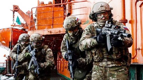 俄罗斯英雄谈中国人被抢案:损害俄军声誉 但与指挥官离职无关