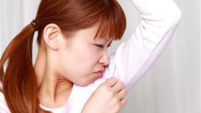 夏天汗臭味太重怎么办?试试这招,再也不因汗臭味而尴尬,很实用