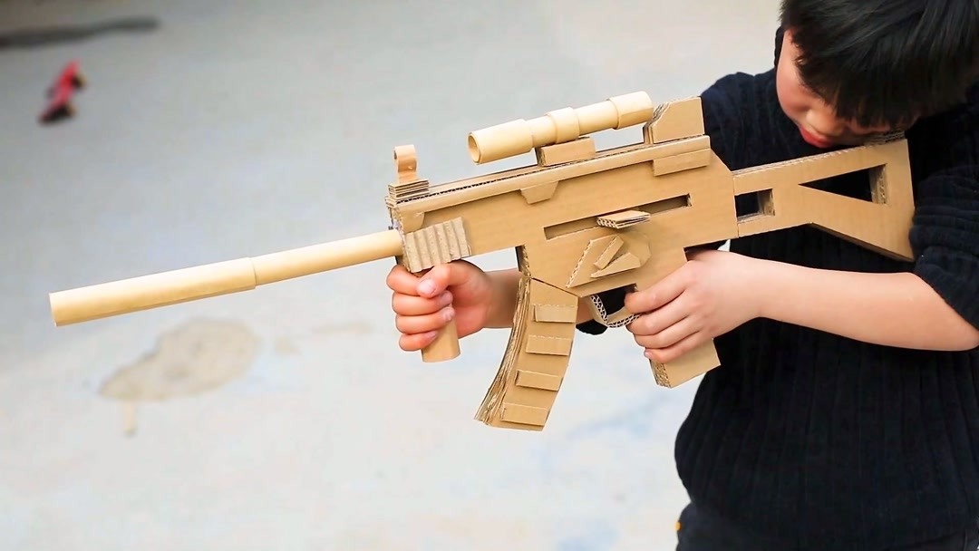 花开手工纺DIY;用纸壳制作一把M4步枪模型