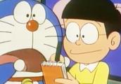 大雄想让哆啦A梦和妈妈在桌子上跳舞,哆啦A梦说这是不可能的