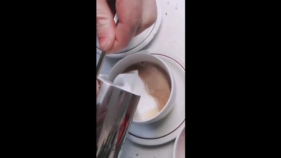 放假可以享受现磨咖啡咯!老公上班了我只能喝速溶咖啡!