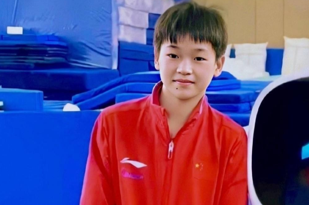 全红婵为何丢冠?央视解说给出答案!粉丝却不买账,高喊裁判压分