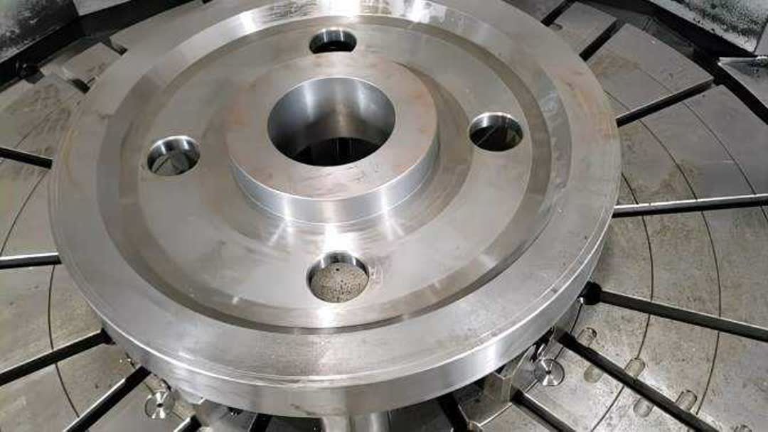 这次使用 CNC VTL 滑轮 32(绳轮、数控转盘车床)