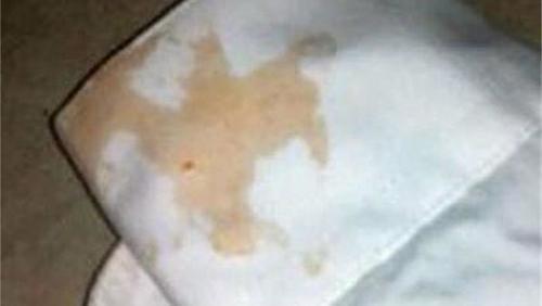 衣服上有油污,奶奶教我一个快速清洗法,只需1分钟轻松洗干净