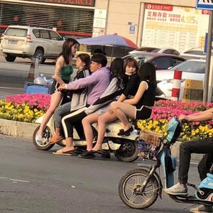 黑乎乎秒车 