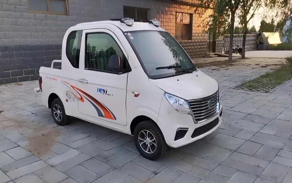 双排四座电动皮卡车,一键启动