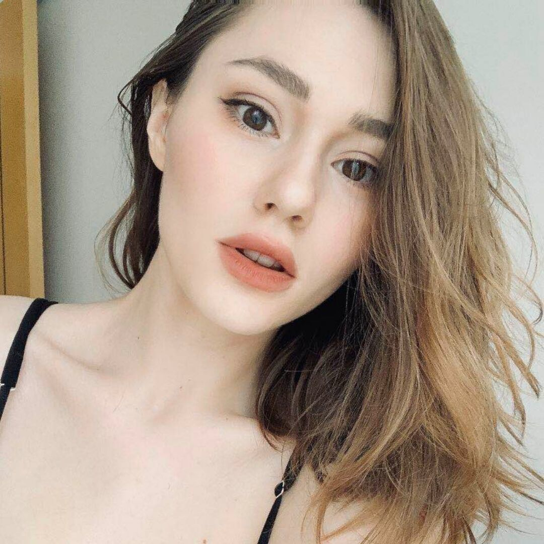 俄罗斯女孩杨柳 