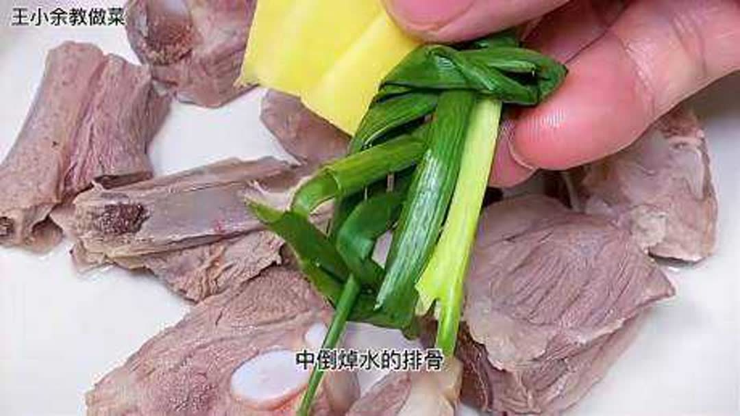 这才是排骨最好吃的做法,软烂入味,一家人吃得真过瘾!