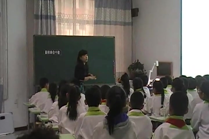 『获奖』青岛版小学数学三年级上册_信息窗二(长方形和正方形的周长)...