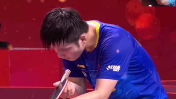 假动作+硬实力 看樊振东如何赢下这两个球