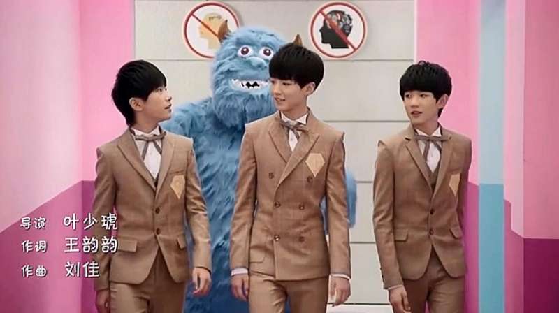 王源19岁生日快乐,王俊凯千玺零点微博发文为王源庆生,友谊长存