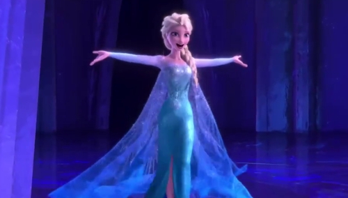 长公主艾莎冰雪城堡一展歌喉