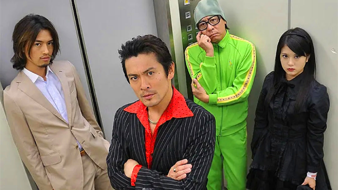 3男1女被困电梯,这可不是你以为的电梯故障,结局完全想不到