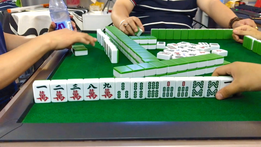 当年打麻将,一直被模仿从未被超越,真是麻将天才!