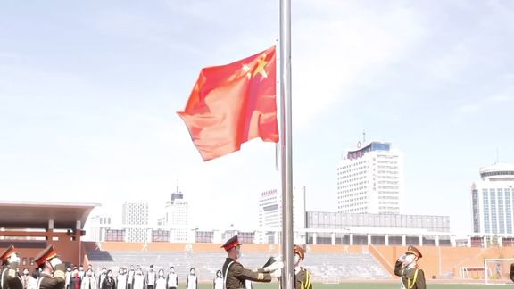 特殊时期国旗更鲜艳!德州多所学校举行复学后首次升旗仪式:自强担当...