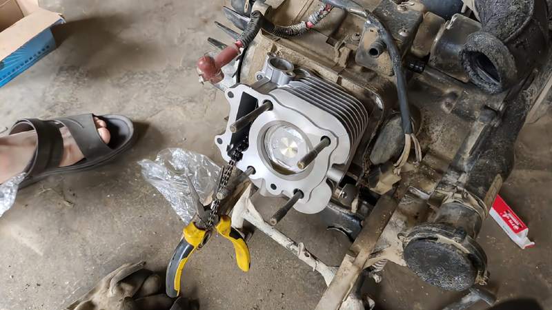 这才是摩托车安装活塞环的正确方法,让你的爱车十年不烧机油