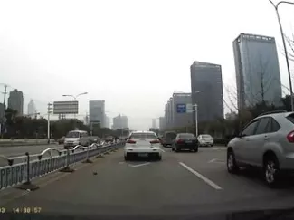 行车记录趣:路遇三菱翼神EVO一路尾随将其秒杀(配音版)